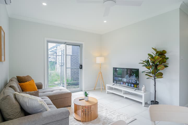 Leppington 2br Stay ‖ Near To Station & Woolworths - Saint Andrews
