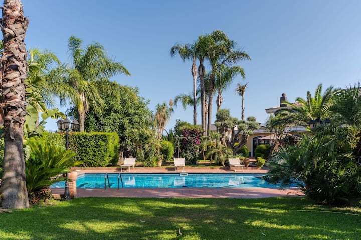 Villa Gialla - (Private Padel Court) - Sicile