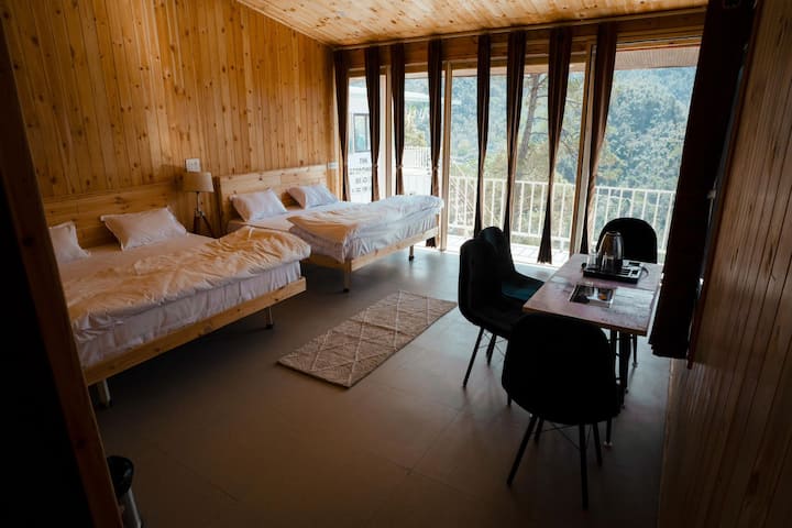 Wooden Cottage With Balcony The Baaromaas Resort - 