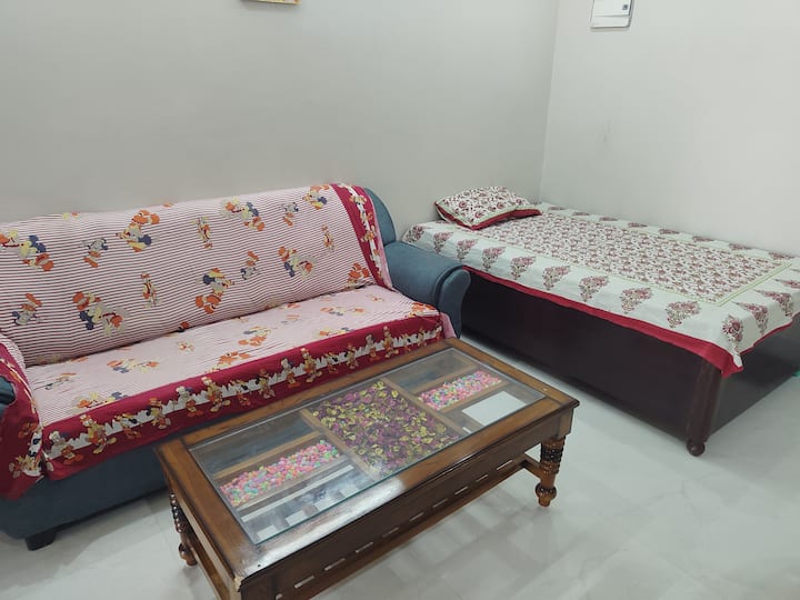 1bhk Lalita Kunj Home Stay-5 Min From Prem Mandir - Vrindavan