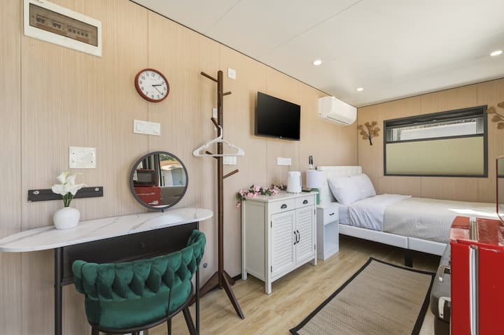 The Mini Glass House #D - La Habra, CA