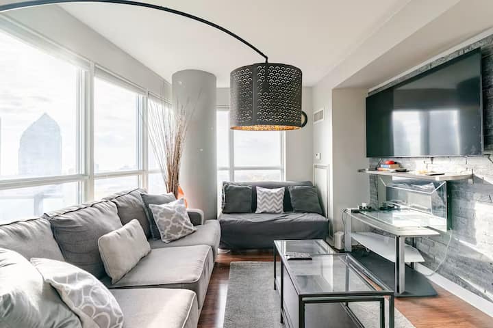 Beautiful Lakeside Condos With Amazing Views - 256