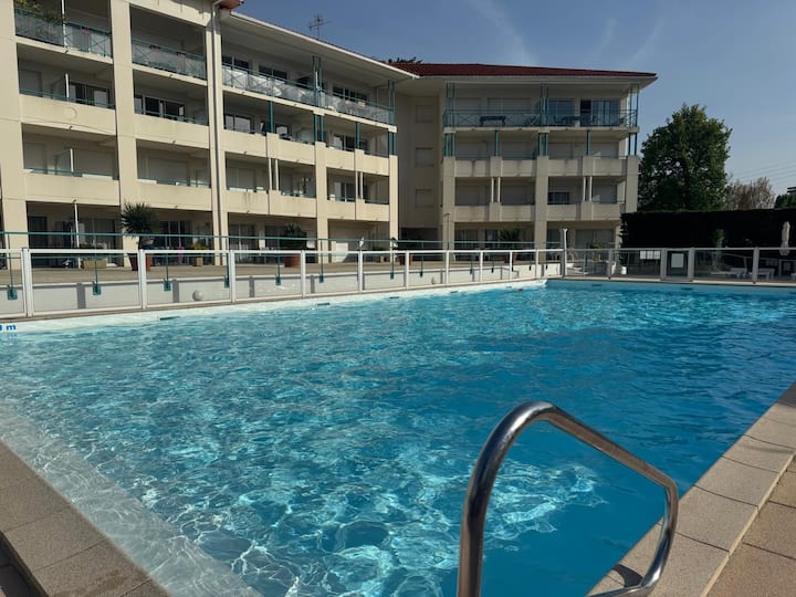 Piscine Chauffée - Parking Gratuit - Terrasse 33m2 - Ciboure