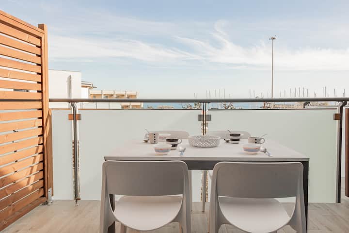𝐇𝟏𝟏 [Luxury 17c] Porto - Piscina - Jacuzzi - Santo Stefano al Mare