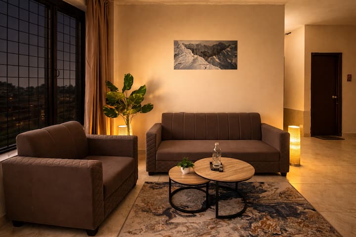 The Sunflower Suite -2bhk | Cińema | - Dehradun