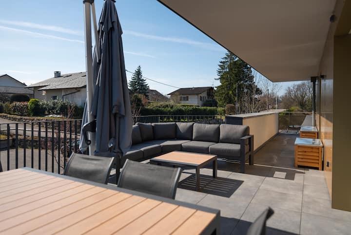 Penthouse : Terrasse & Vue 360° - Immoconciergerie - Annecy