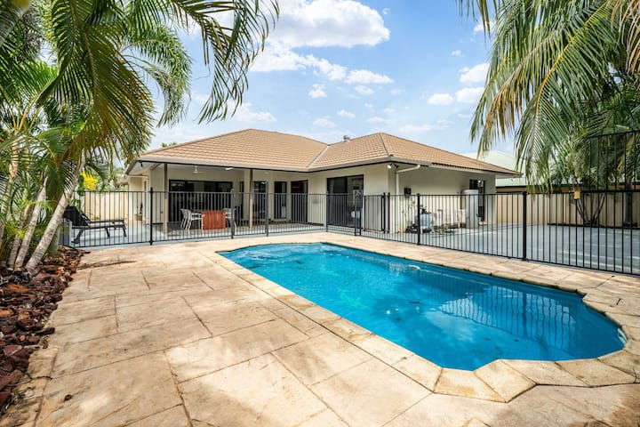 Zen Orient ~ Luxurious 4br Oasis With Private Pool - Darwin