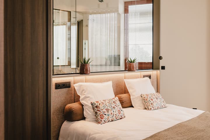 New Unique Tower Room (+2) For 2p Near Maastricht - Riemst