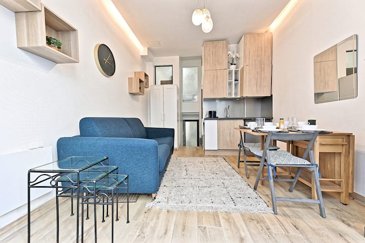 Duplex Agréable Et Confortable Dans Le 9ème - Iv - Paris