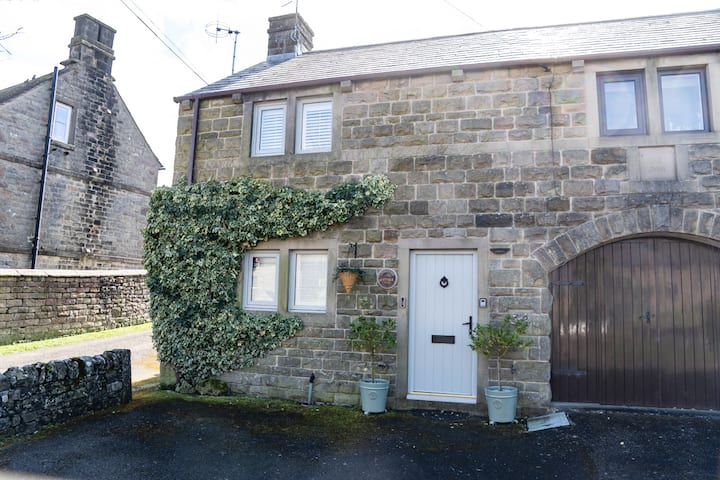 Stonefoot Cottage, Charming Peak District Cottage - Bakewell