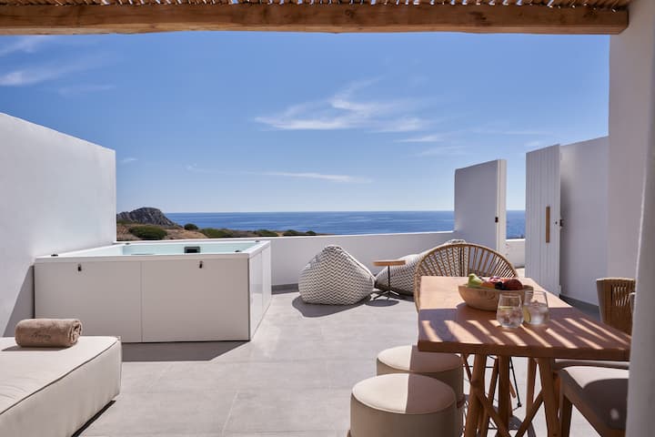 Family Suite Prvt Jetted Tub, Armony Suites Milos - Milos