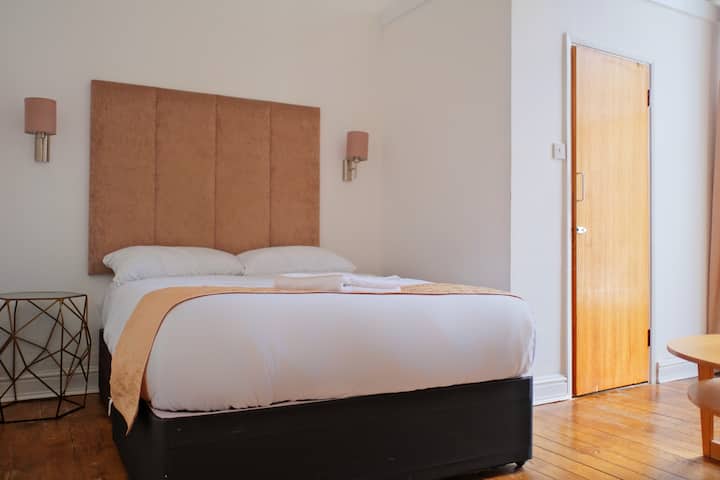 The Somerset - En-suite Double Room - Londra