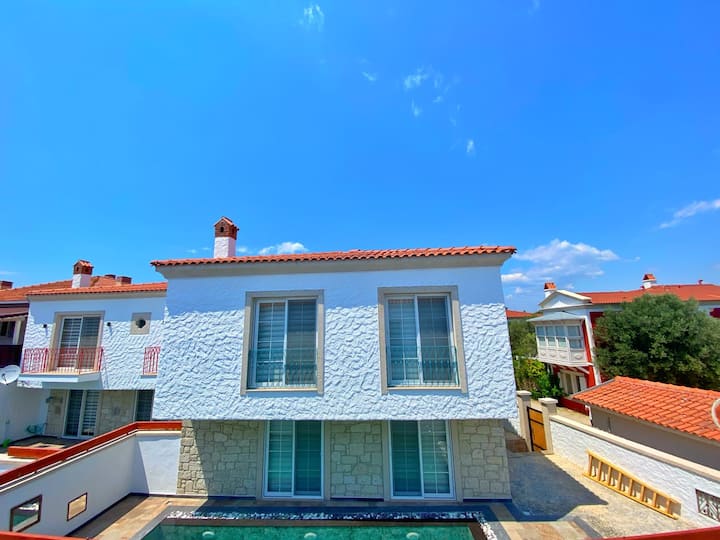 Havuzlu  Taş Villa 2, Alaçatı ÇArşı Içi - Alaçatı