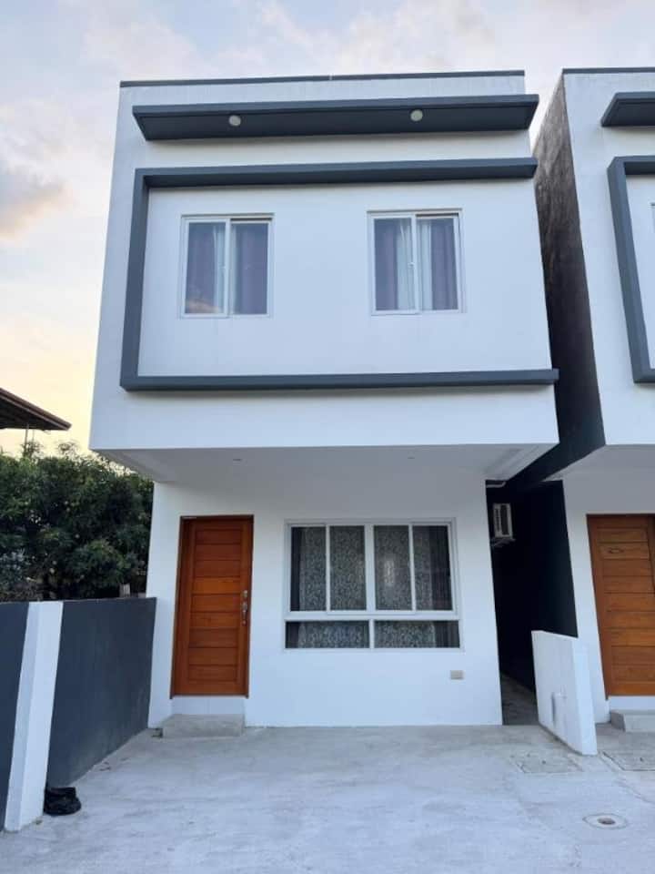 Brand New Two Storey House With 3 Bedrooms, - Marikina