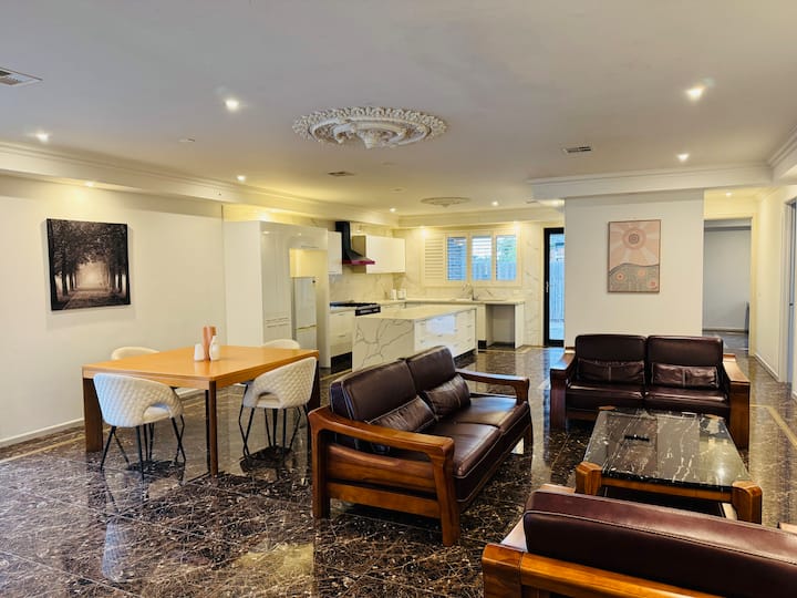 5b Point Cook Getaway Near The Brook College Park - Point Cook