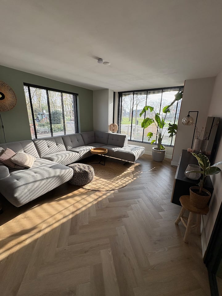 Moderne Gezinswoning Met Grote Tuin - Hoofddorp