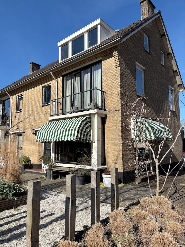 Moderne Gezinswoning Met Grote Tuin - Hoofddorp