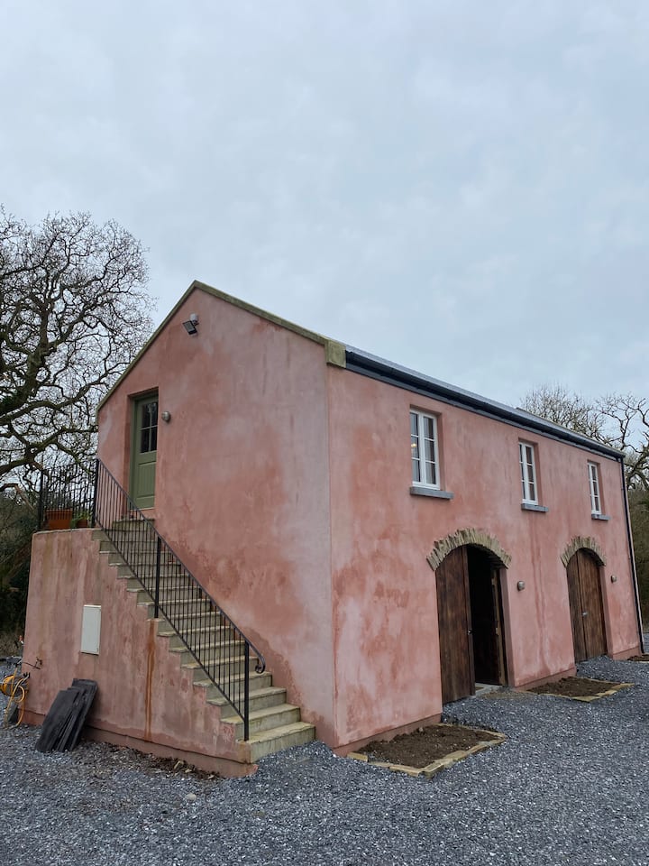 The Pink House, Shippool - Kinsale