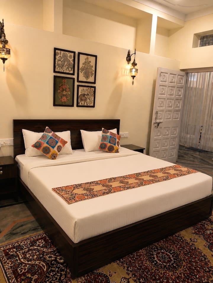 Khardi House
A Homely Stay With Comfort & Care - Udaipur