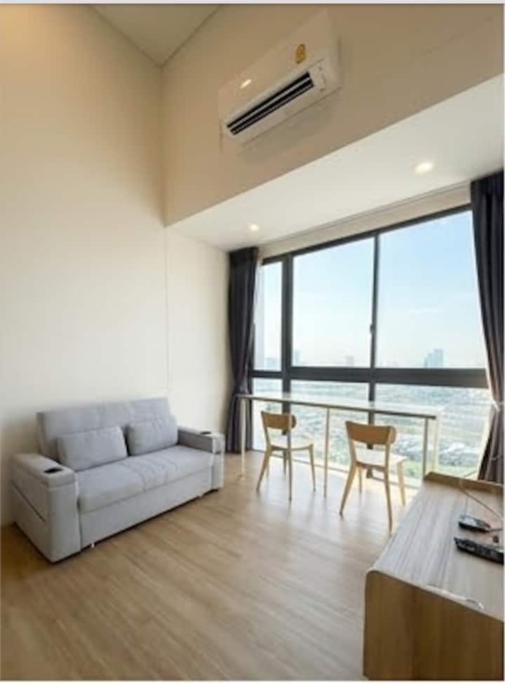 Modern High Rise 1br Loft New, Minimal, Clean - Bang Kapi District