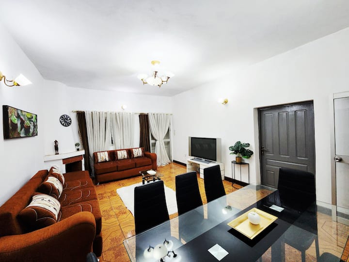 Logement Spacieux, Wifi Starlink & Garage à Itaosy - Antananarivo