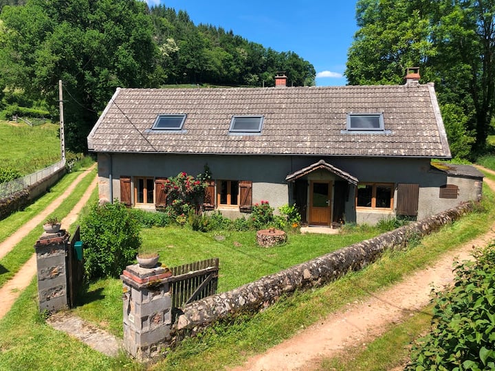 Maison De Charme Au Calme – 6 Pers - La Clayette