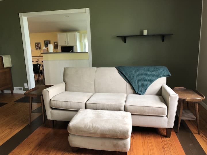 Cozy And Clean Country Home - Smithville Lake, MO