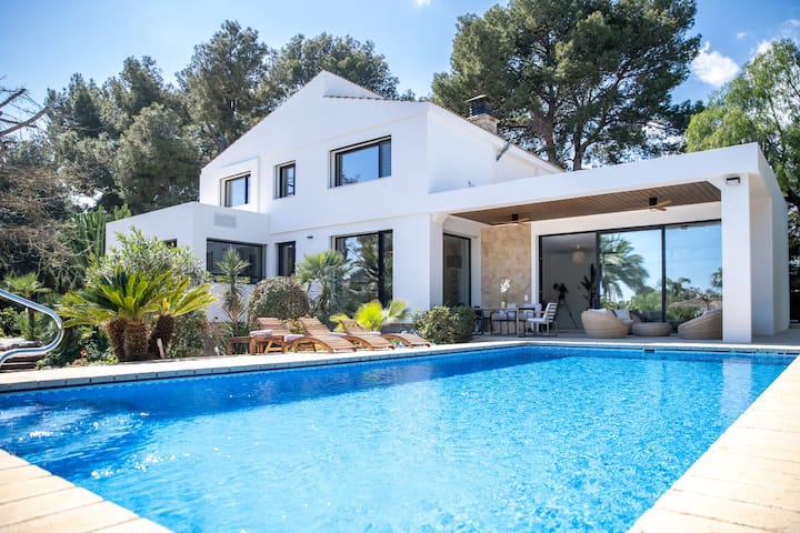 Beautiful Private Villa Great Location Valencia - San Antonio de Benagéber