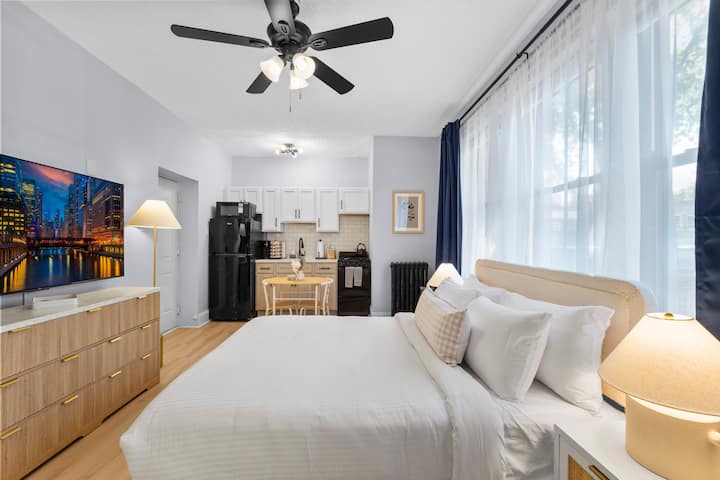 Updated Hyde Park Studio | Near Uchicago & Lake - Fuller Park - Chicago