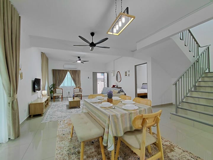 Kaloi's Cottage Pd, 15pax, Pool, Bbq, Near Beach - Port Dickson