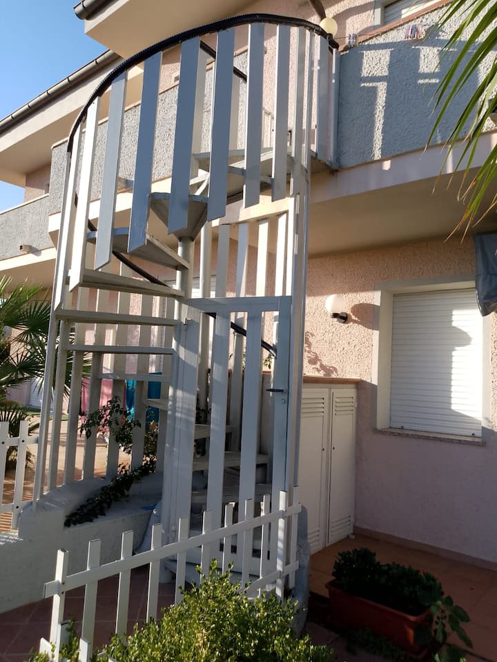 Primo Piano Con Terrazza Vivibile - Castelsardo