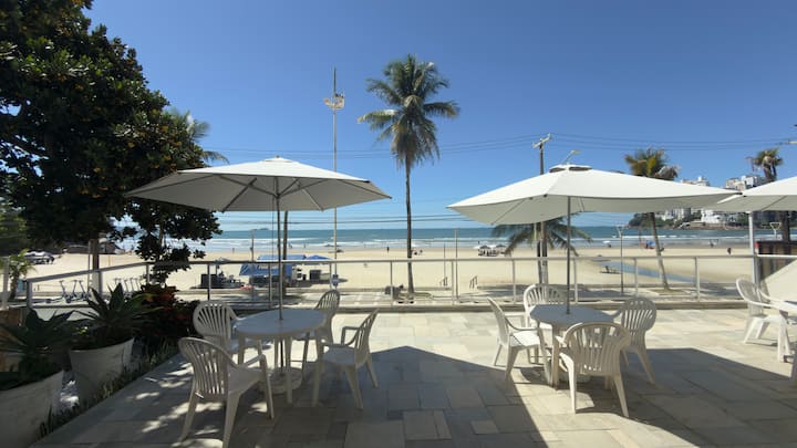 Cobertura Em Frente Ao Mar Com 4 Quartos E Piscina - Santos