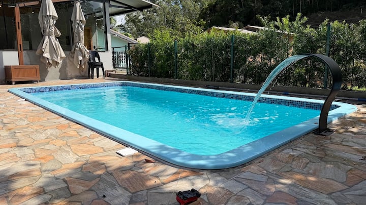 Espaço Para Festas Com Piscina. - Brusque