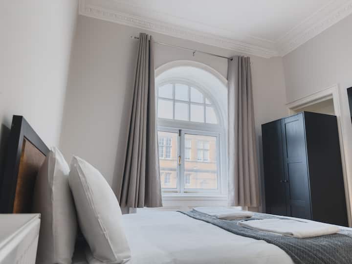 O2 Hideaway Apartment -