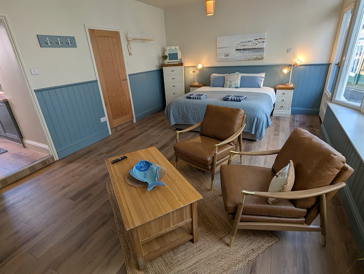 The Hideaway - Appledore