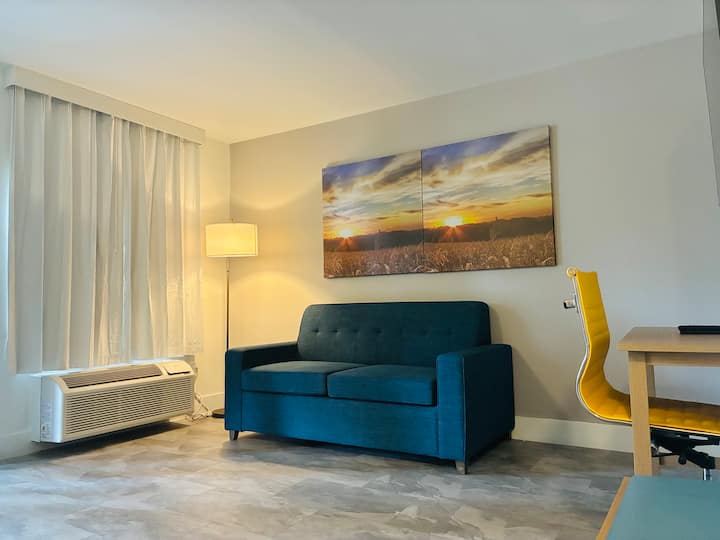 Coastal Comfort Near Boynton, Delray And Beaches - Boynton Beach, FL