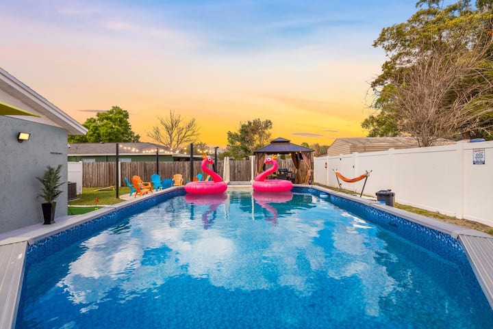 Bluewood Retreat/12ppl/pool/hot Tub/game Room - Tampa, FL
