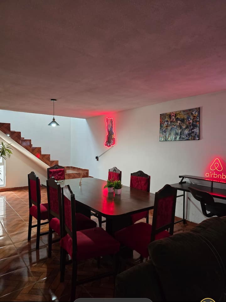 Casa En Puebla
7 Camas + 2 Sofá Cama - Puebla