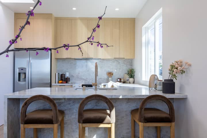 San Francisco Coastal Retreat Near Ocean Beach - San Francisco, CA