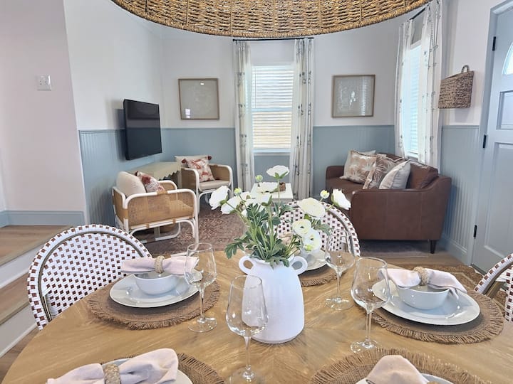 Peach House - Downtown & 7 Mins To Cedar Point - Sandusky, OH