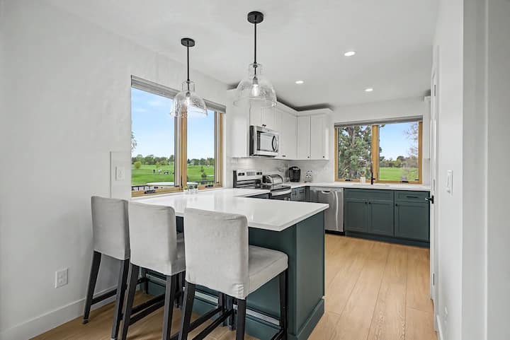 New Build | Golf Course Views | City Park Gem - デンバー, CO