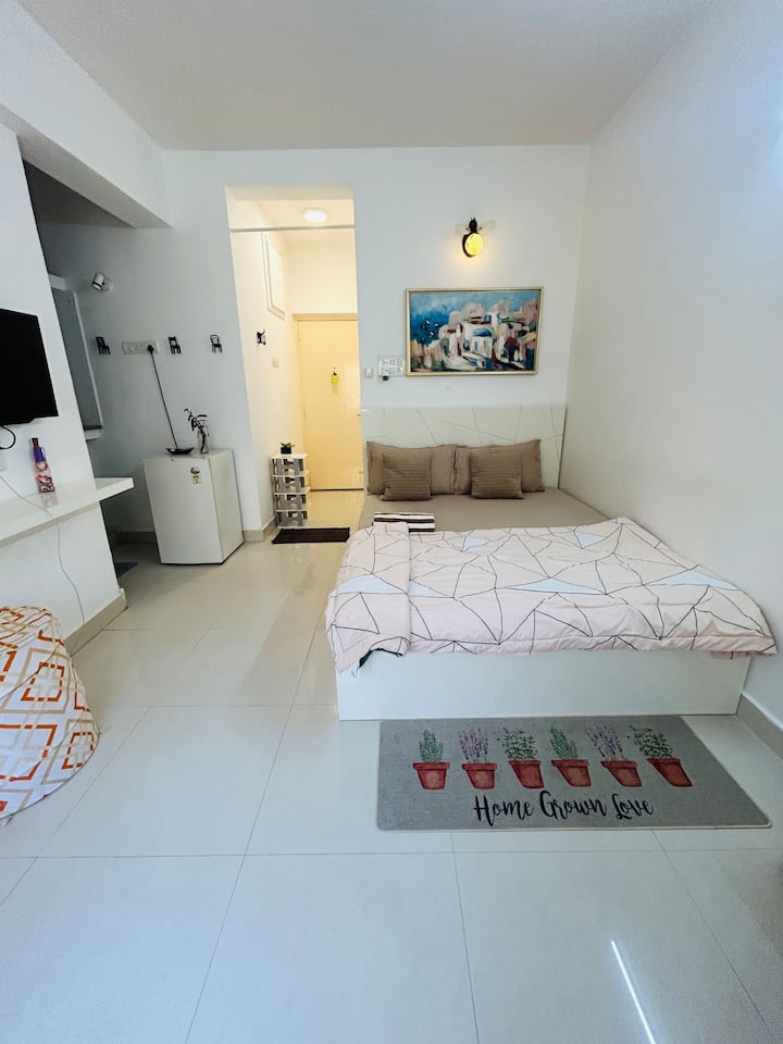 Cozy Corner Apollo Us Visa Sn Eye Hosp Egmore Liv - Chennai