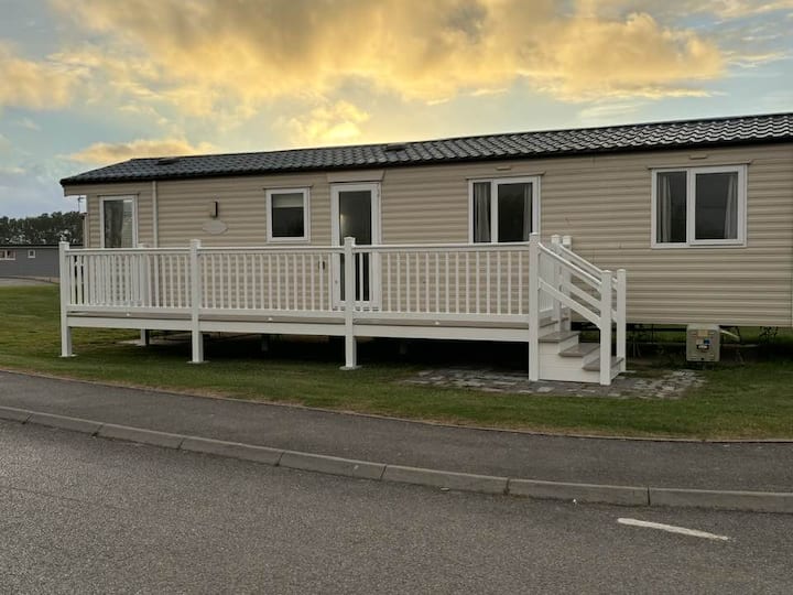 Camber Home From Home Caravan Comforts - Camber Sands