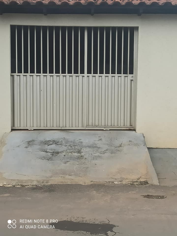 Familiar, Perto Do Centro, Farmácia, Supermercado - Trindade