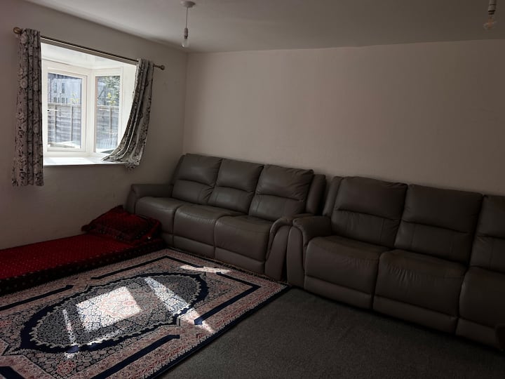 Universal House - Oxford