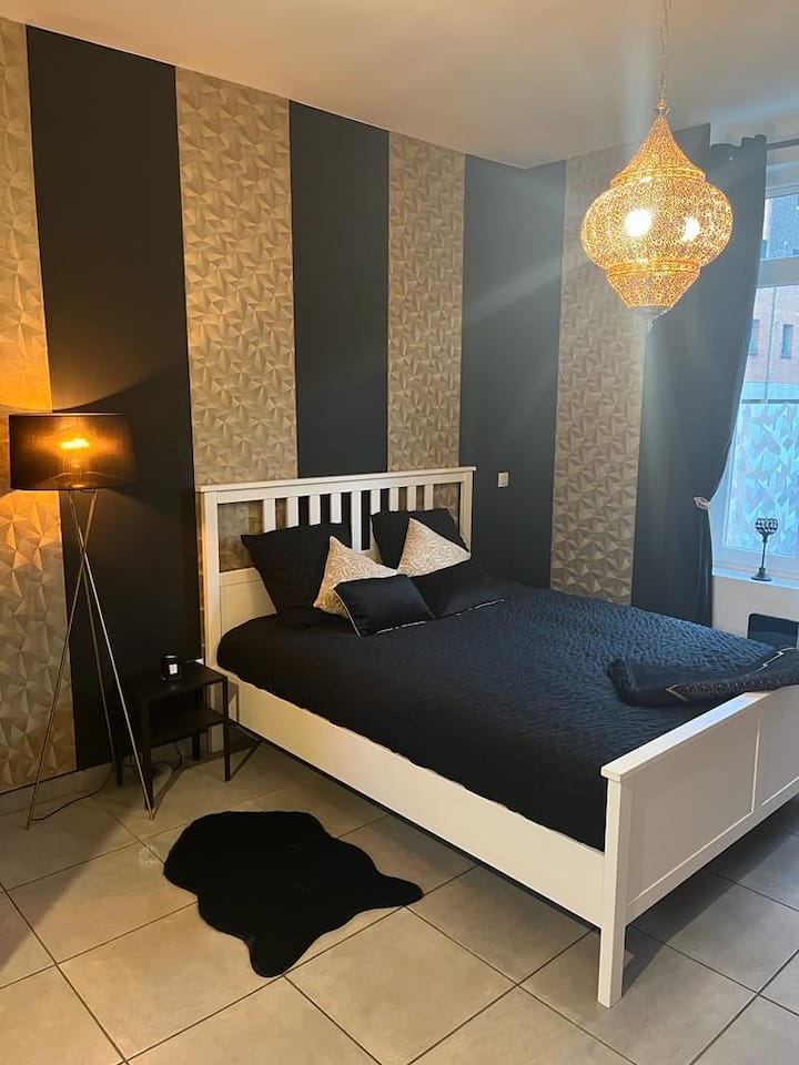 Splendide Studio Style «&nbsp;éMirats&nbsp;» En Centre-ville - Liévin