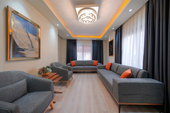 Geniş şöMineli Balkonlu çIft Klimalı Daire Wi-fi - Mersin