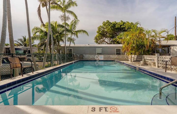 Cozy Rv In Big Pine Key, 30 Min To Key West - Big Pine Key, FL