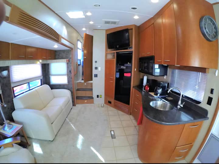 Cozy Rv In Big Pine Key, 30 Min To Key West - Big Pine Key, FL