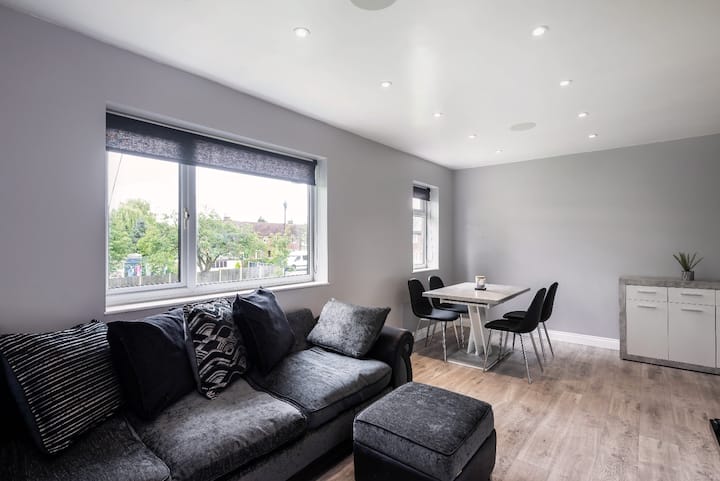 Modern 1-bed Near York Racecourse | Free Parking - York